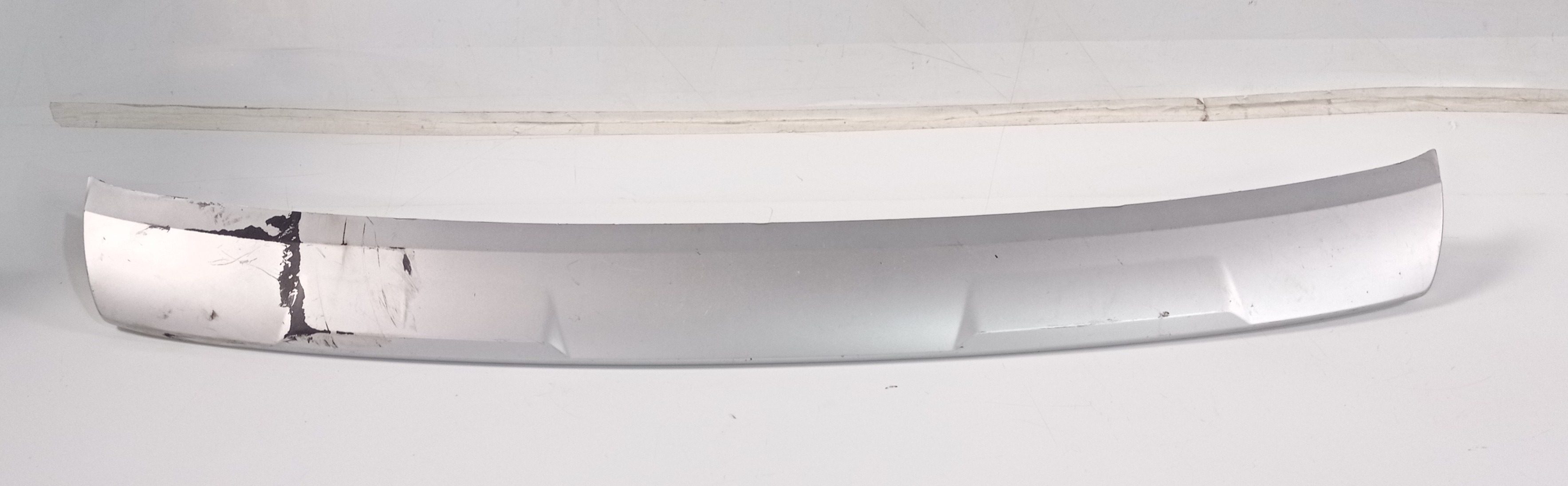 1sb806333c Spoiler Moldura Inferior Parachoque Vw Up 2017 – FERRO VELHO ...